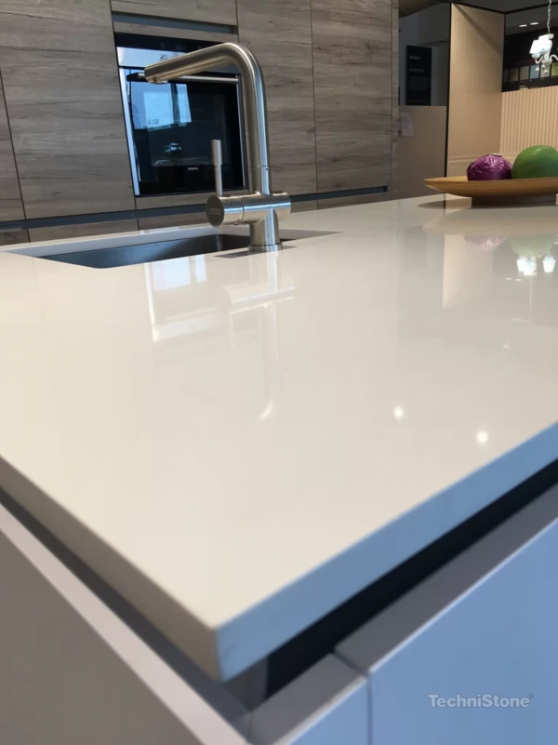 Crystal Absolute White - Quartz Countertops