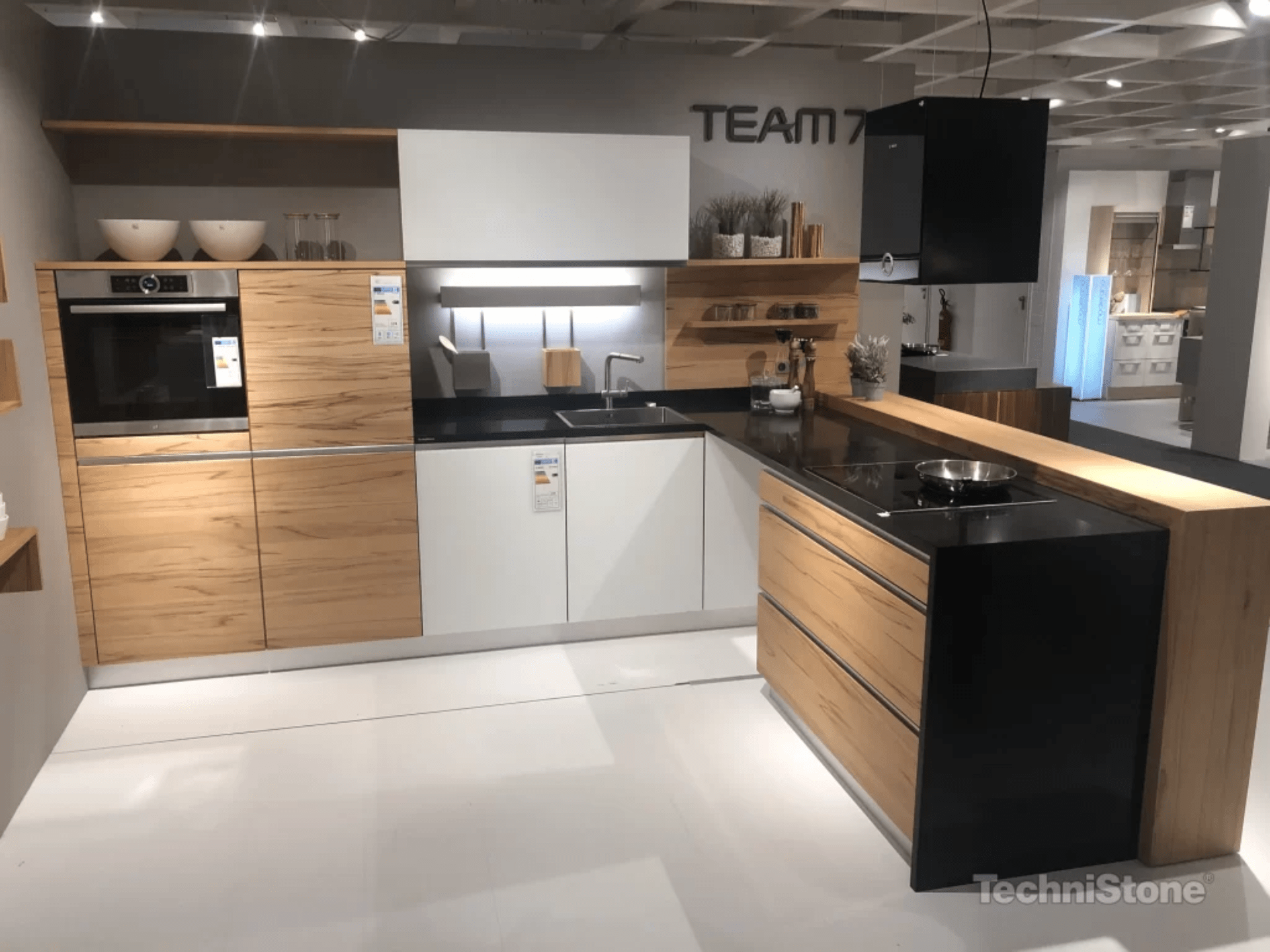 Taurus Black - Quartz Countertops