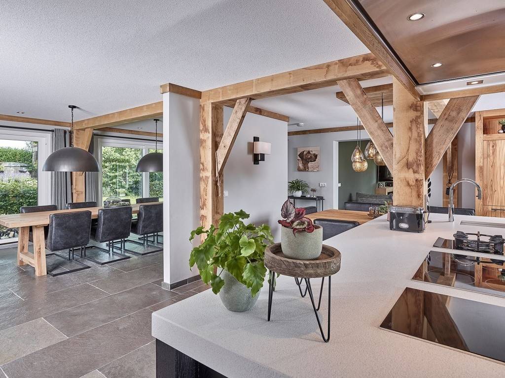 Beach White - Quartz Countertops