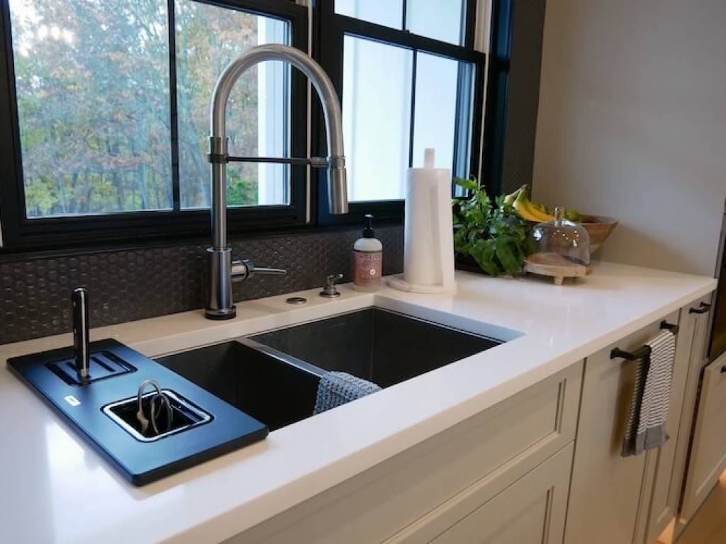 Venato Supremo - Quartz Countertops