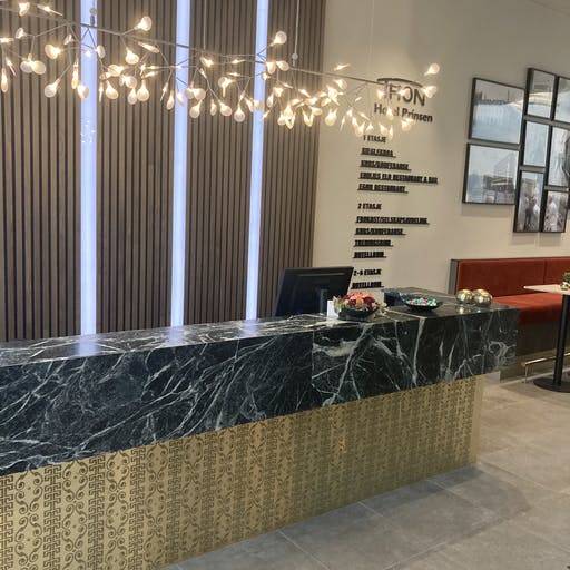 Verde Guaco - Quartz Countertops